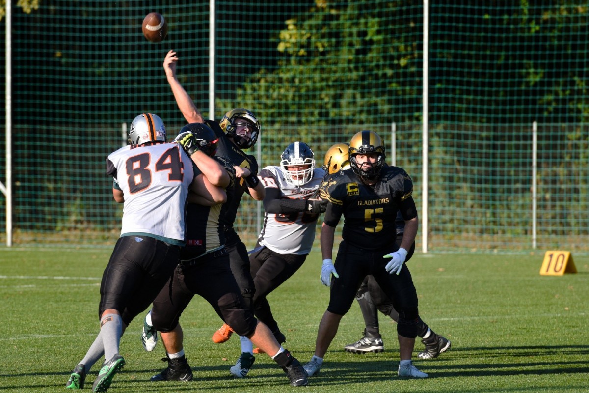 Lehengerlő produkcióval nyertek a debreceni gladiátorok Hajdúszoboszlón